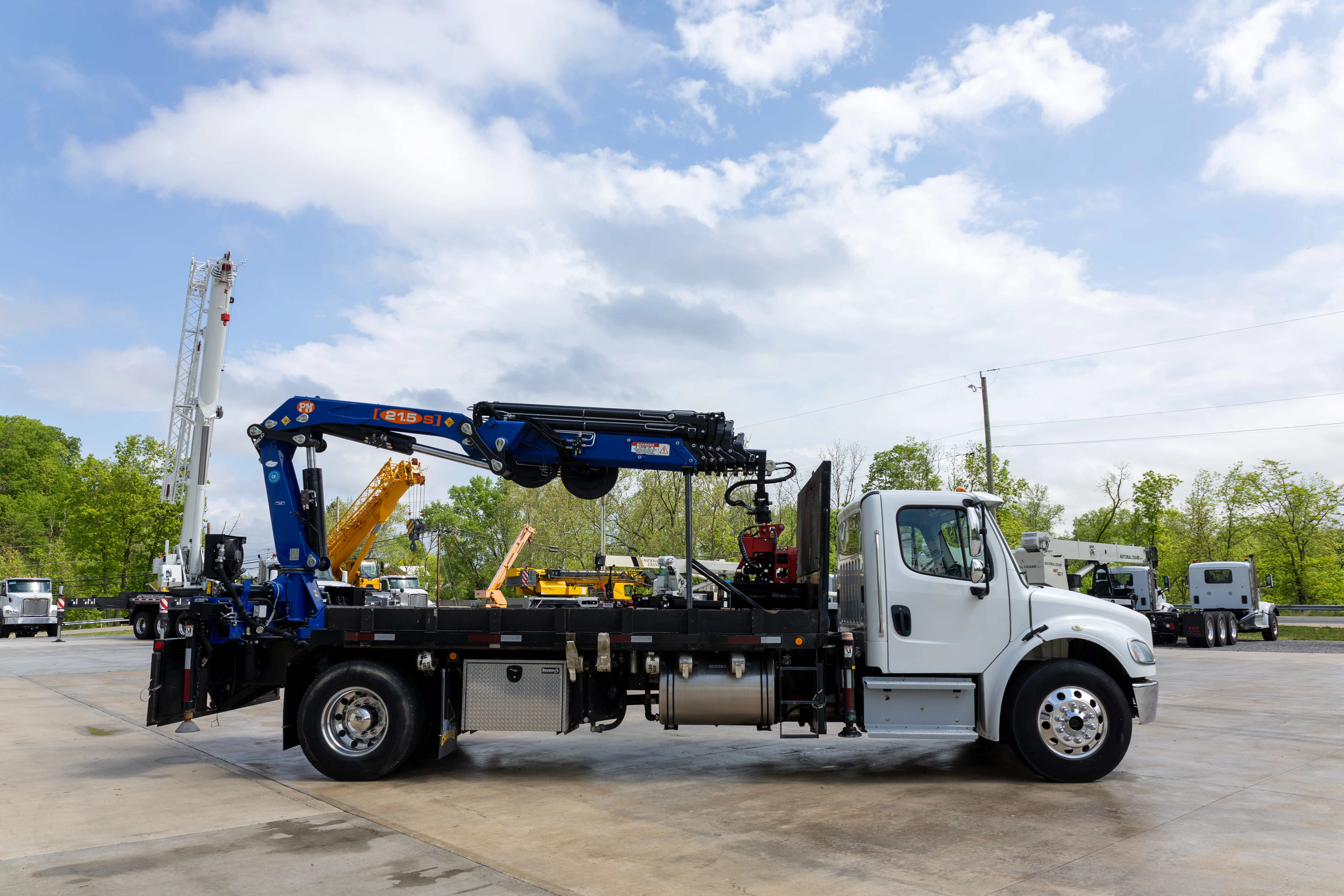 2017 PM 21.5 Passenger side – High Caliber Cranes