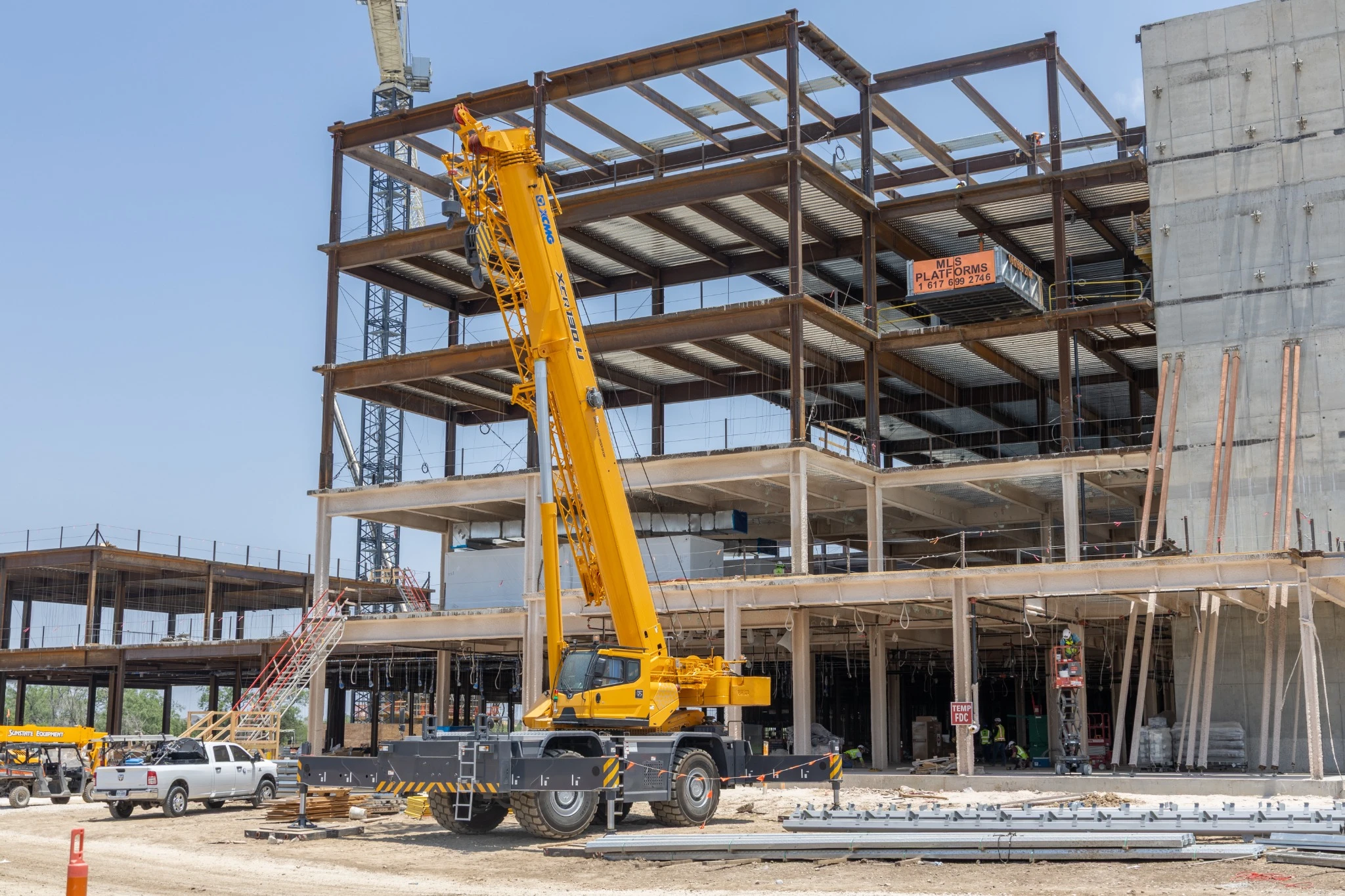 XCMG XCR130 Working – High Caliber Cranes